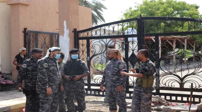 اخبار وتقارير أسعد يطلع على مستوى الجاهزية الأمنية بالمؤسسات الحكومية
